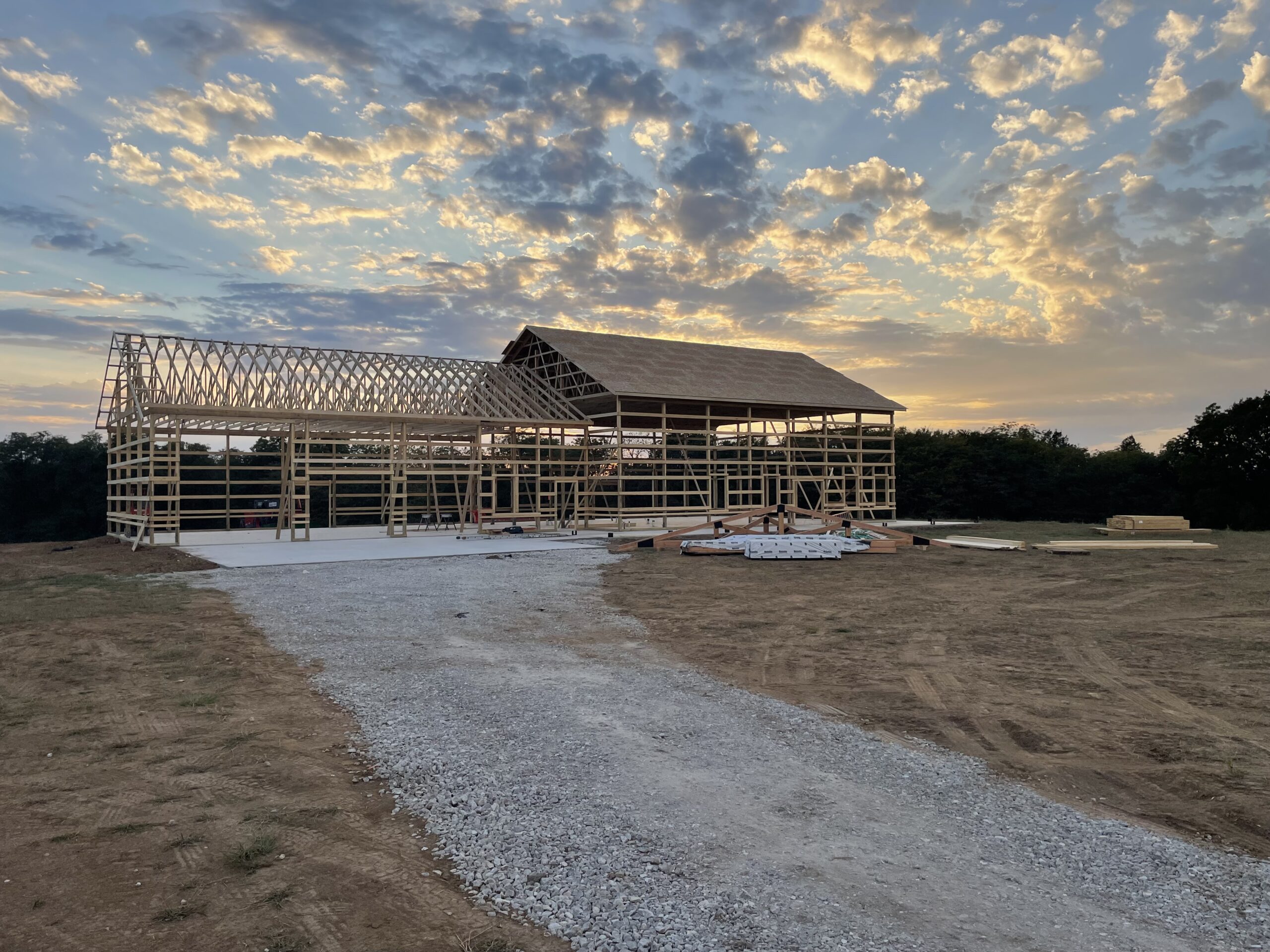 What is a Barndominium? - MurphysonaRoll - Post Frame Home